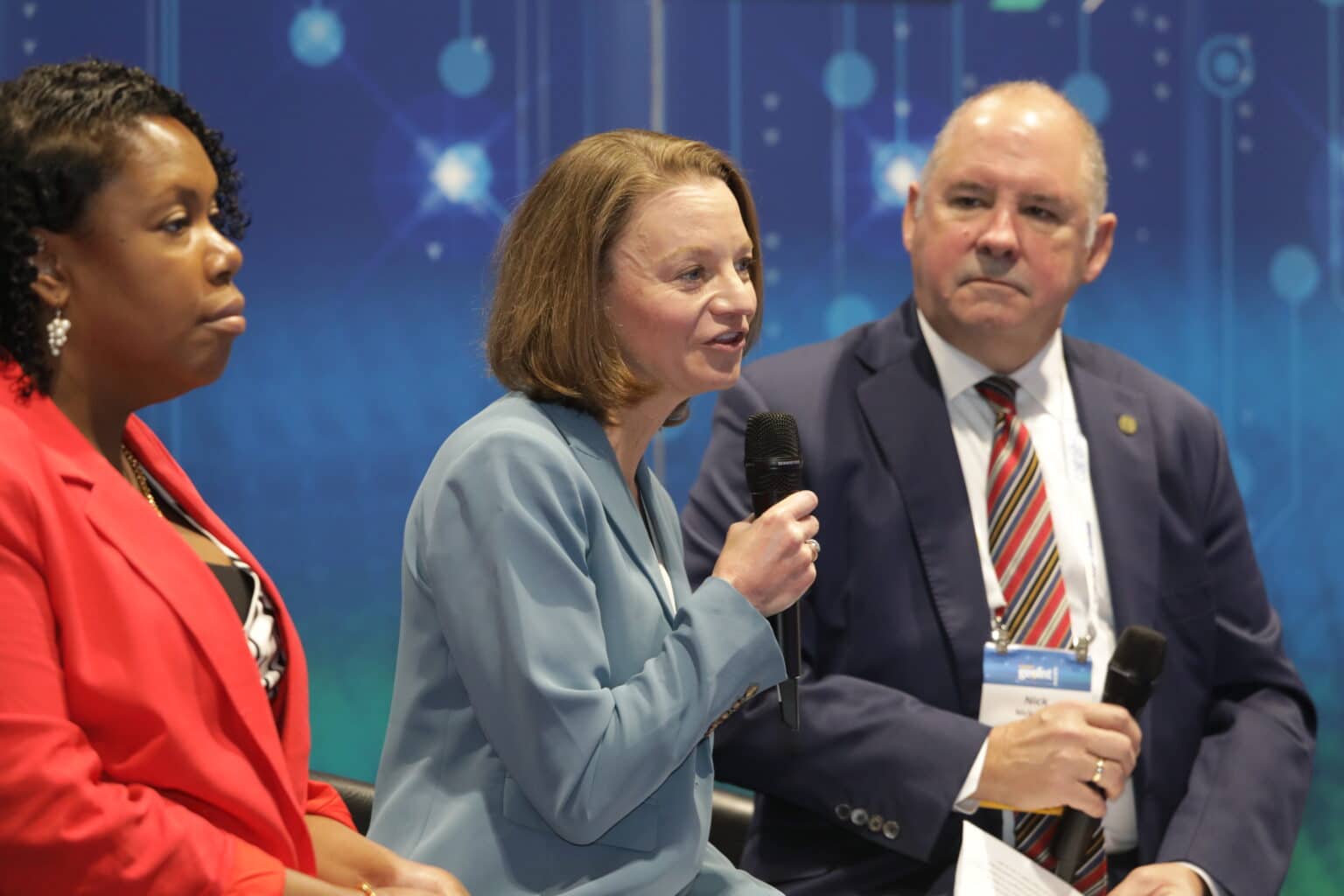 Government Hub Dispatch #2: Army Geo-Data Fabric and IC Cloud - USGIF